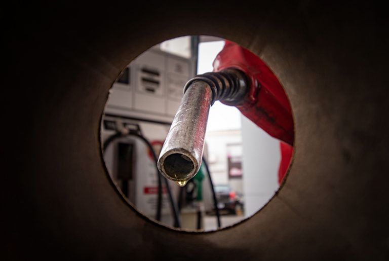 Santa Cruz tem a terceira gasolina mais cara do Estado